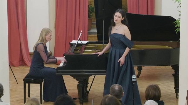 W. A. Mozart— «Porgi, amor, qualche ristoro» opera «Le nozze di Figaro»Anastasia Kradènova — soprano