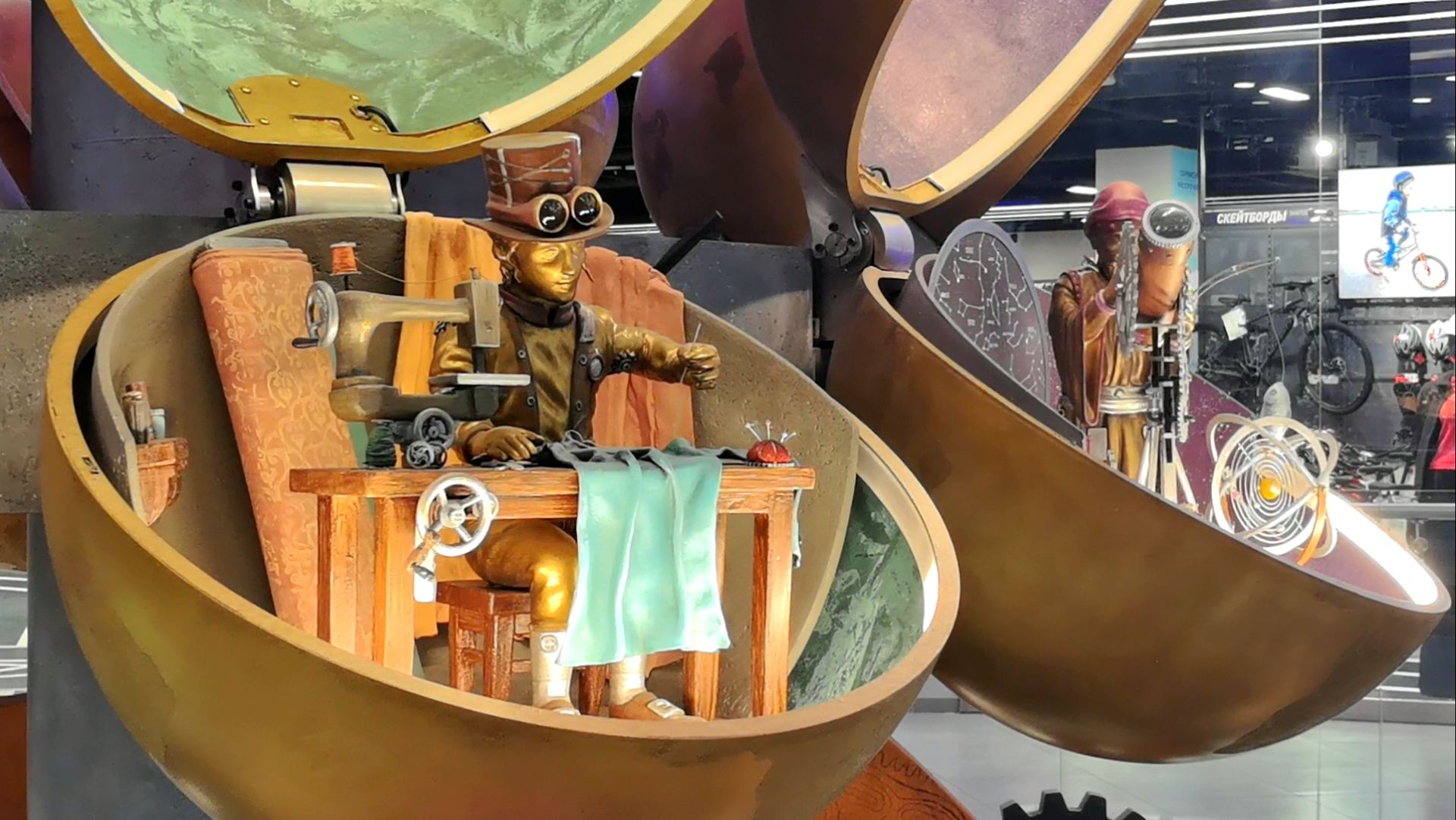 Арт-объект "Механическая игрушка" в ТРЦ "Хорошо!" в Москве
