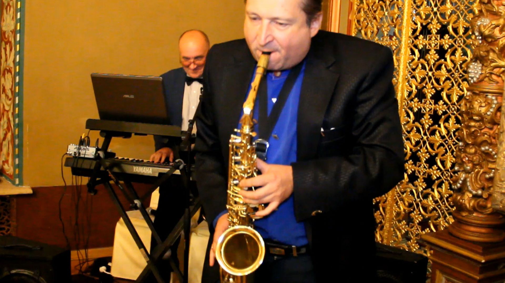 Александр - ведущий, диджей, певец из Москвы