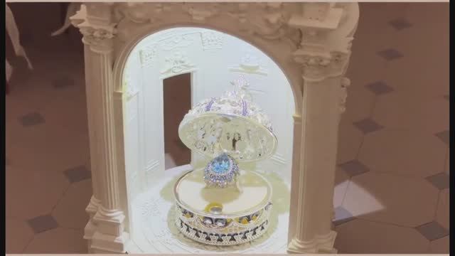 Кукольный домик с драгоценностями