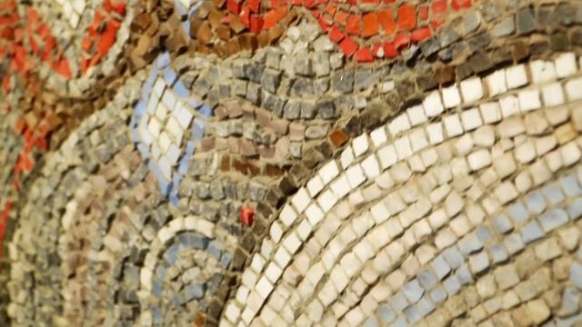 Мозаика Леонарда Гусева «Чаепитие в космосе»