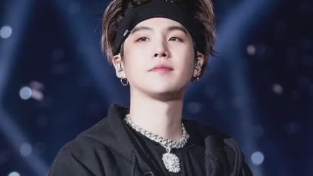 Шуга из BTS – путь через нищету, аварию и депрессию_1080p60