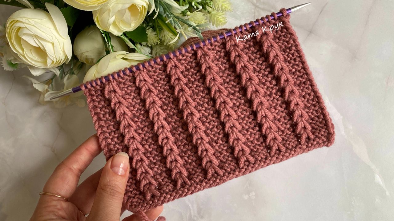 Рельефные дорожки - узор спицами для кардиганов, свитеров, аксессуаров