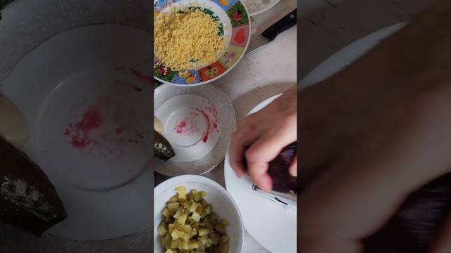 НЕВЕРОЯТНО! Салат «Изумрудная тайна» с сюрпризом из свеклы | За 10 минут как в ресторане