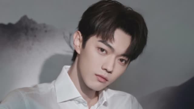 Он стоял на коленях... Вся трагическая история китайского актёра Сюй Кай_1080p60