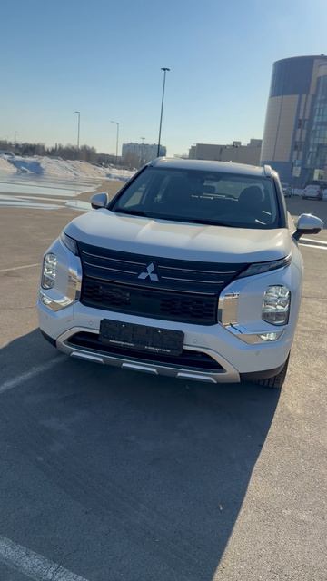 Mitsubishi Outlander, 2023