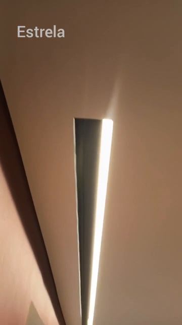 Теневой парящий натяжной потолок