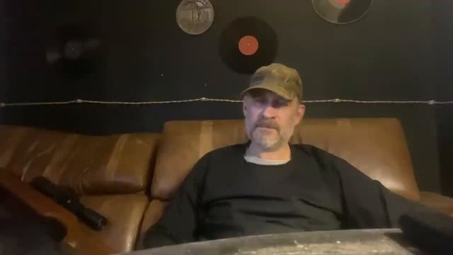 От плохих мужчин,женщины не уходят ,стань чудовищем