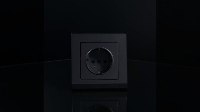 Рамка Werkel Stark графит матовый W0011864 + розетка Werkel графит матовый W1171164