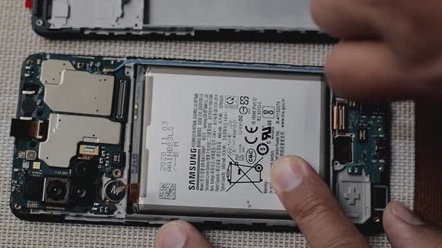 КАК поменять дисплей на смартфоне Samsung 31A своими руками 🌞 Домашний мастер 🌞Альбатрос, Анапа