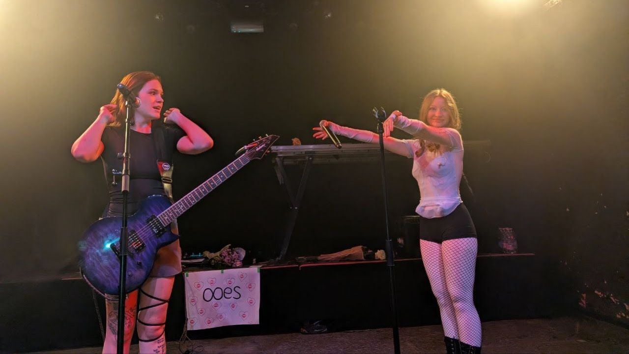 zhanulka - на концерте ooes (LIVE VIDEO) (Вена | 21 Октября 2025)