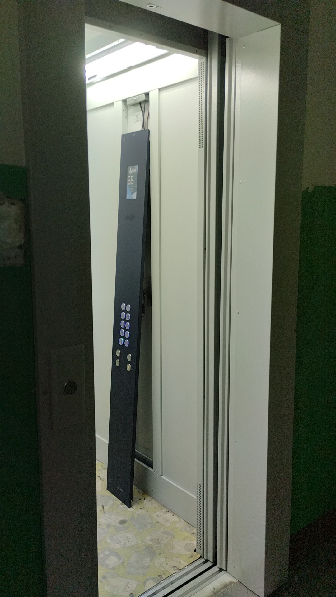 Лифт NLM EVOLUTION 2024 года на проспекте 70-лет Октября 76