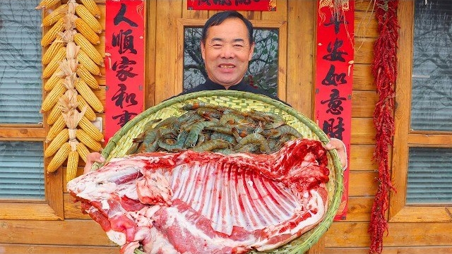 Бараньи отбивные с креветками, приправленные безумно острым перцем чили. Кухня Китая