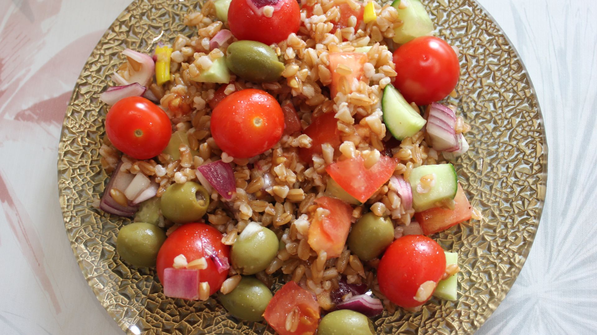 Салат из полбы с овощами. Очень вкусно и сытно! Постный, вегетарианский.