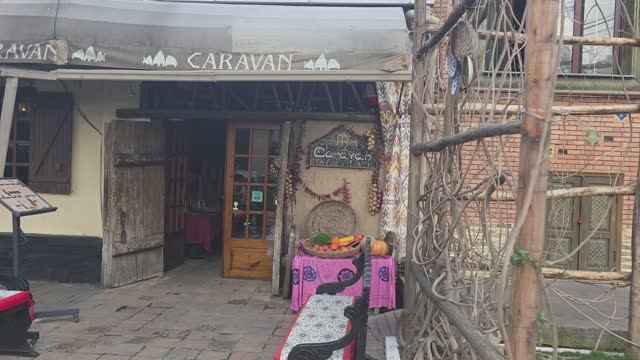 Узбекская кухня в ресторане Караван, Ташкент