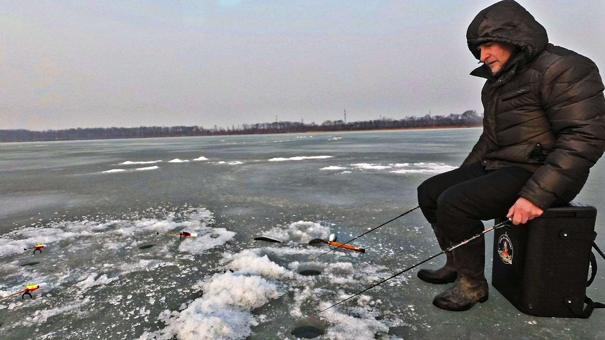 Рыбалка в Приморье снова на льду.