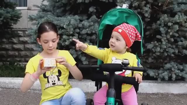 Детский влог Видео для детей Мой первый велосипед Юлечки 2017