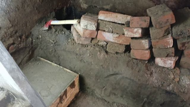 3. Усиление фундамента, кирпичные тумбы под пол