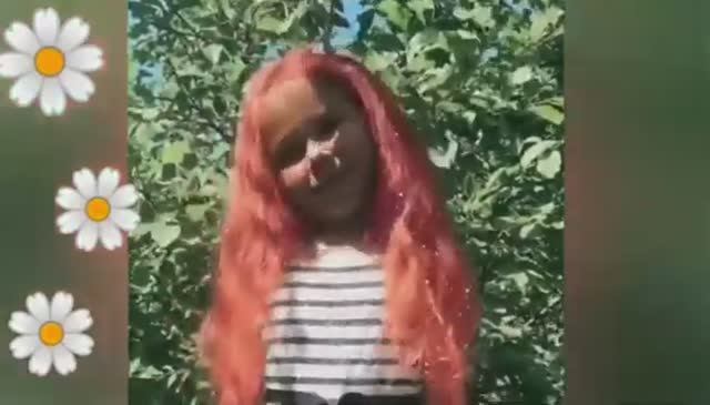 Игры с причёсками , меняем цвета волос .