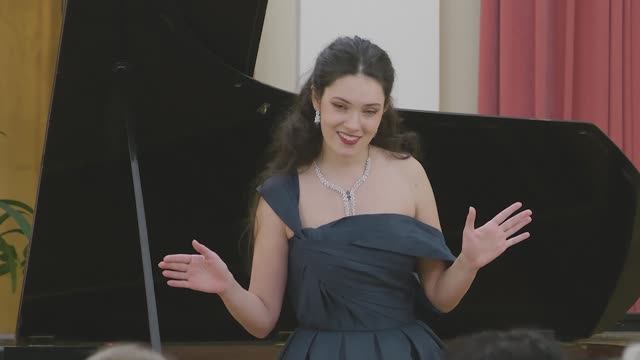 W. A. Mozart — «In uomini, in soldati» from the opera «Così fan tutte» Anastasia Kradènova — soprano