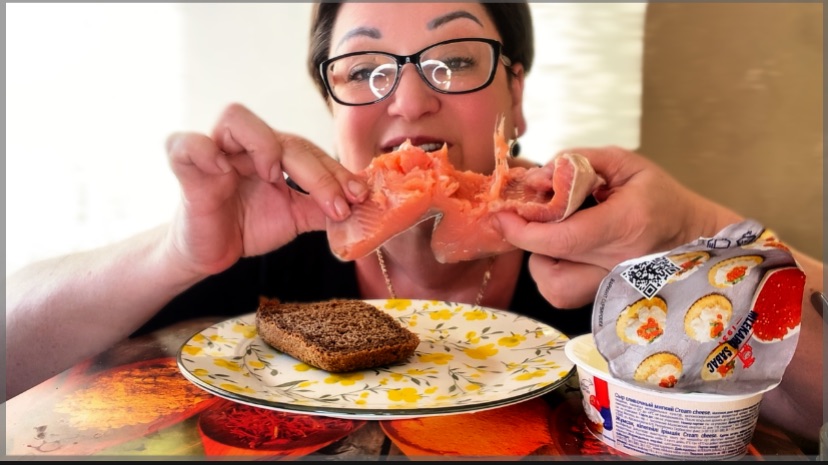 Не устояла я перед ней, так и купила 🙄Огромный кусок горбуши на МУКБАНГ💪