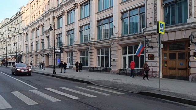 ОТ ЛУБЯНКИ ПО МЯСНИЦКОЙ. Москва...