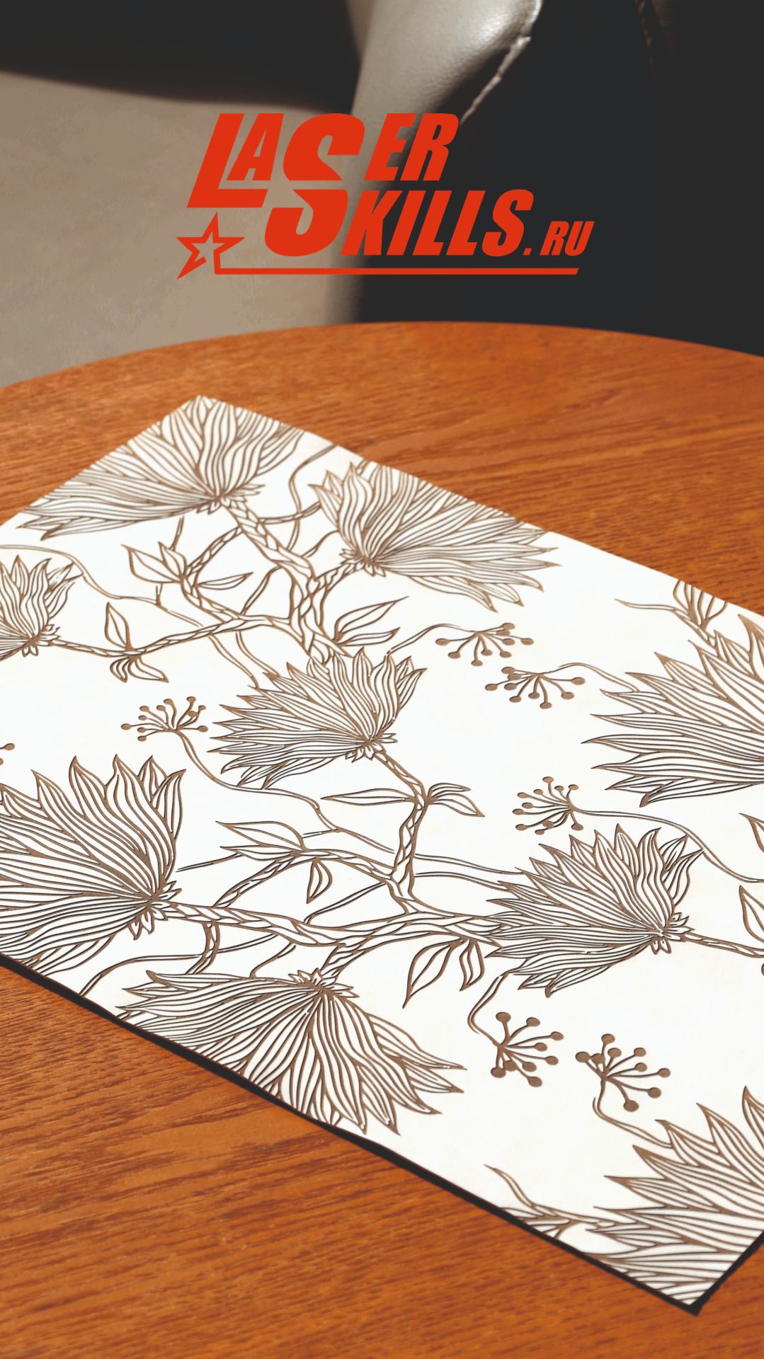 Гравировка на ткани (вельвет) с вакуумным столом на  СО2 лазерном станке ЧПУ Thunder Laser