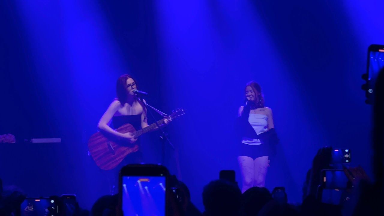 zhanulka - на концерте ooes (LIVE VIDEO) (Варшава | 8 Октября 2025)