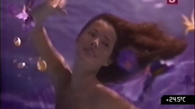 Женщина купается под водой 43 серия