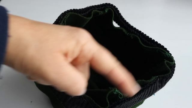 Шью эту красоту пакетами и не могу остановиться. Покажу замечательный головной убор на весну