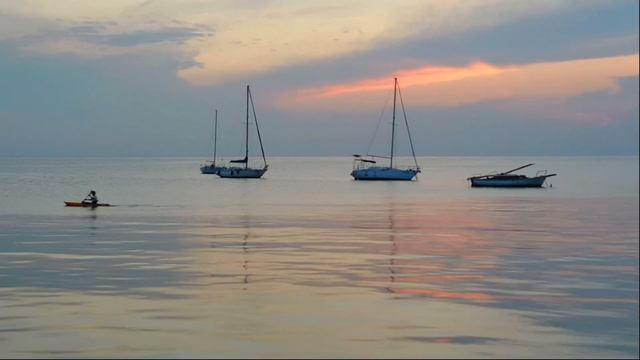 Лодки на морской глади