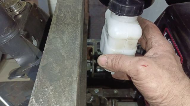 доделал педали тормоза и сцепления