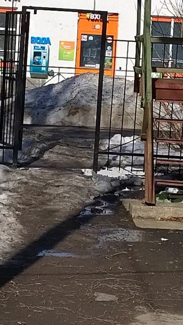 №1942 Двор П. Осипенко 48. 28 марта 2026 г., 12:29:05 VID_20260328_122845948