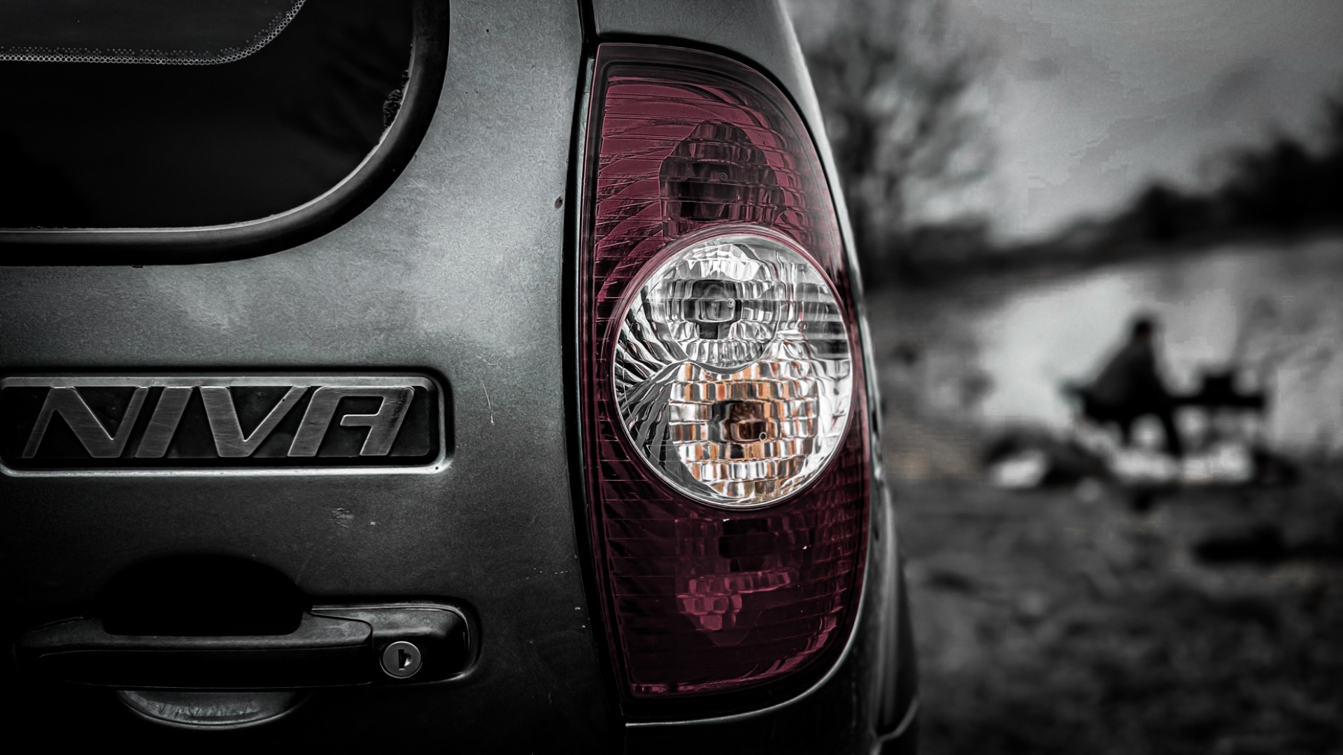 Замена задних светодиодных ламп в Шевроле Ниве