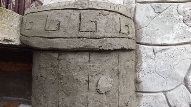 оформление декор цоколя дачного домика. мастерская Бубнова.