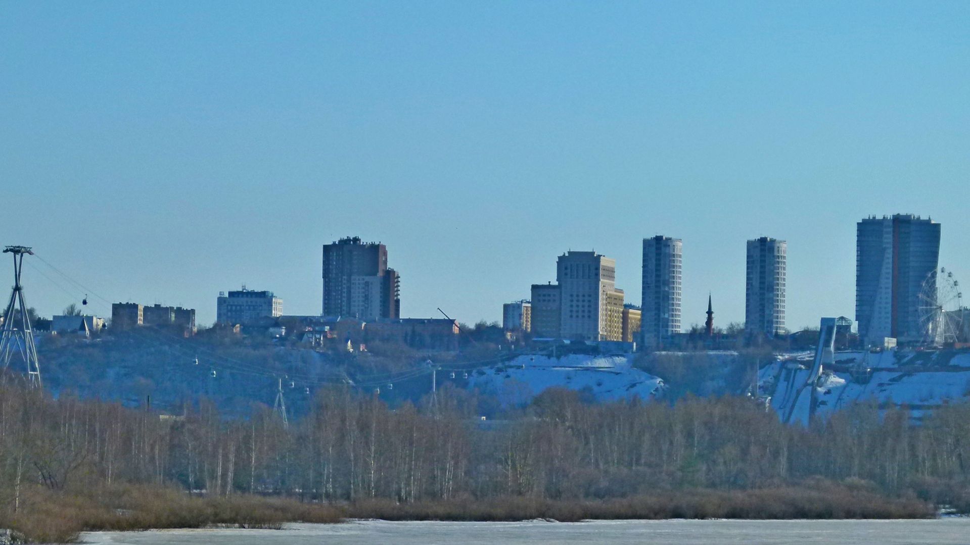 Вид на новостройки Нижнего Новгорода с левого берега Волги || Нижегородский р-он || Март 2026