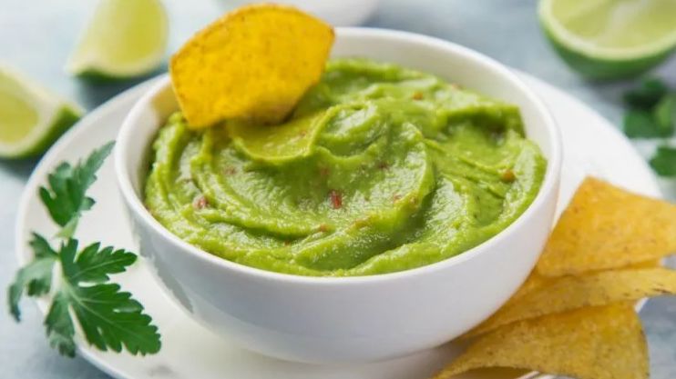 Гуакамоле соус из авокадо.