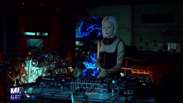 Sherry - Melodic Techno & Progressive House Mix | Underground Garage Vibes From Dubai, UAE