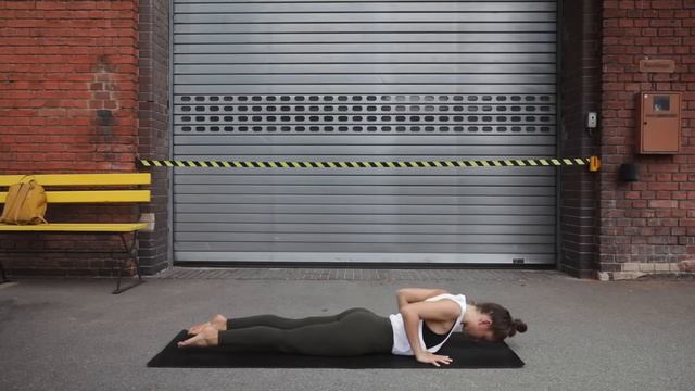 Yoga Ganzkörper Flow ｜ 45 Minuten Bauch Beine Po Workout + Stretch