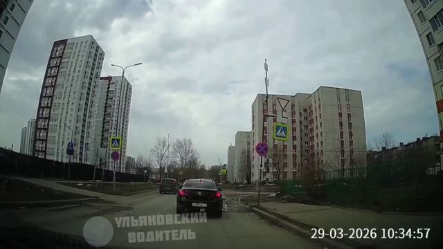 Проехал мимо аквамолла 2 по встречке, приехал на парковку у аквамарина и пошел с ребенком лет 6 на с