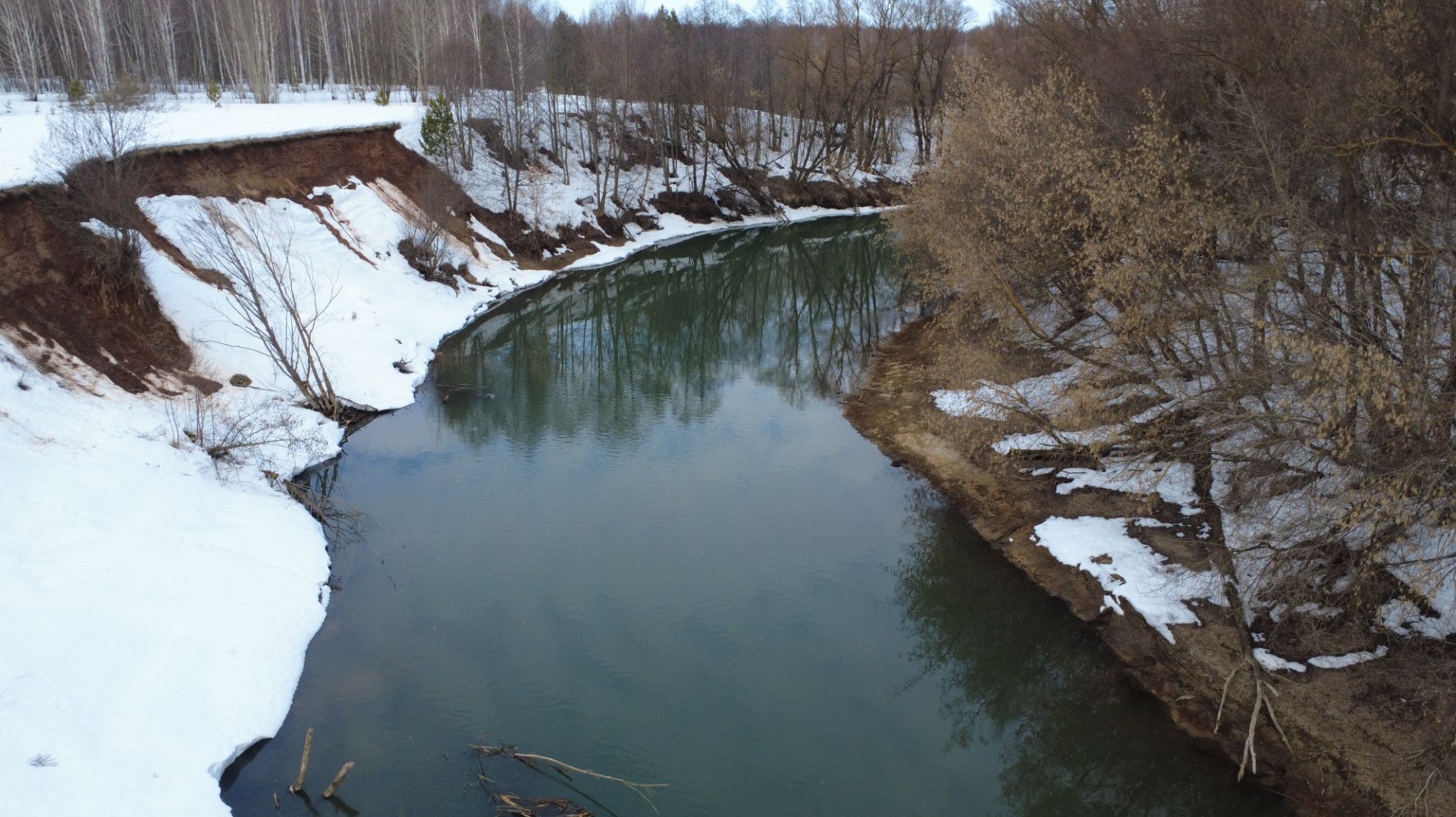 На моторе мимо Малого Голубого озера