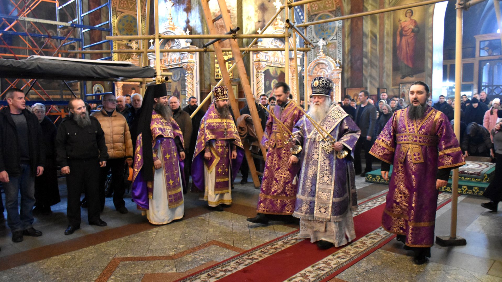 Крепче Вера и в помощь Бог!