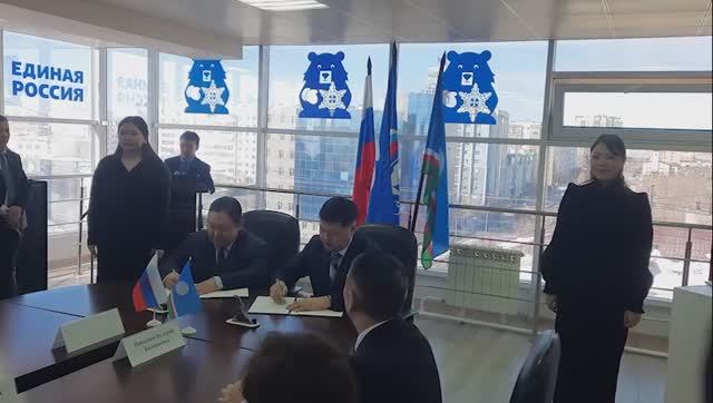 Торжественная церемония подписания соглашений с учреждениями образования Верхневилюйского улуса