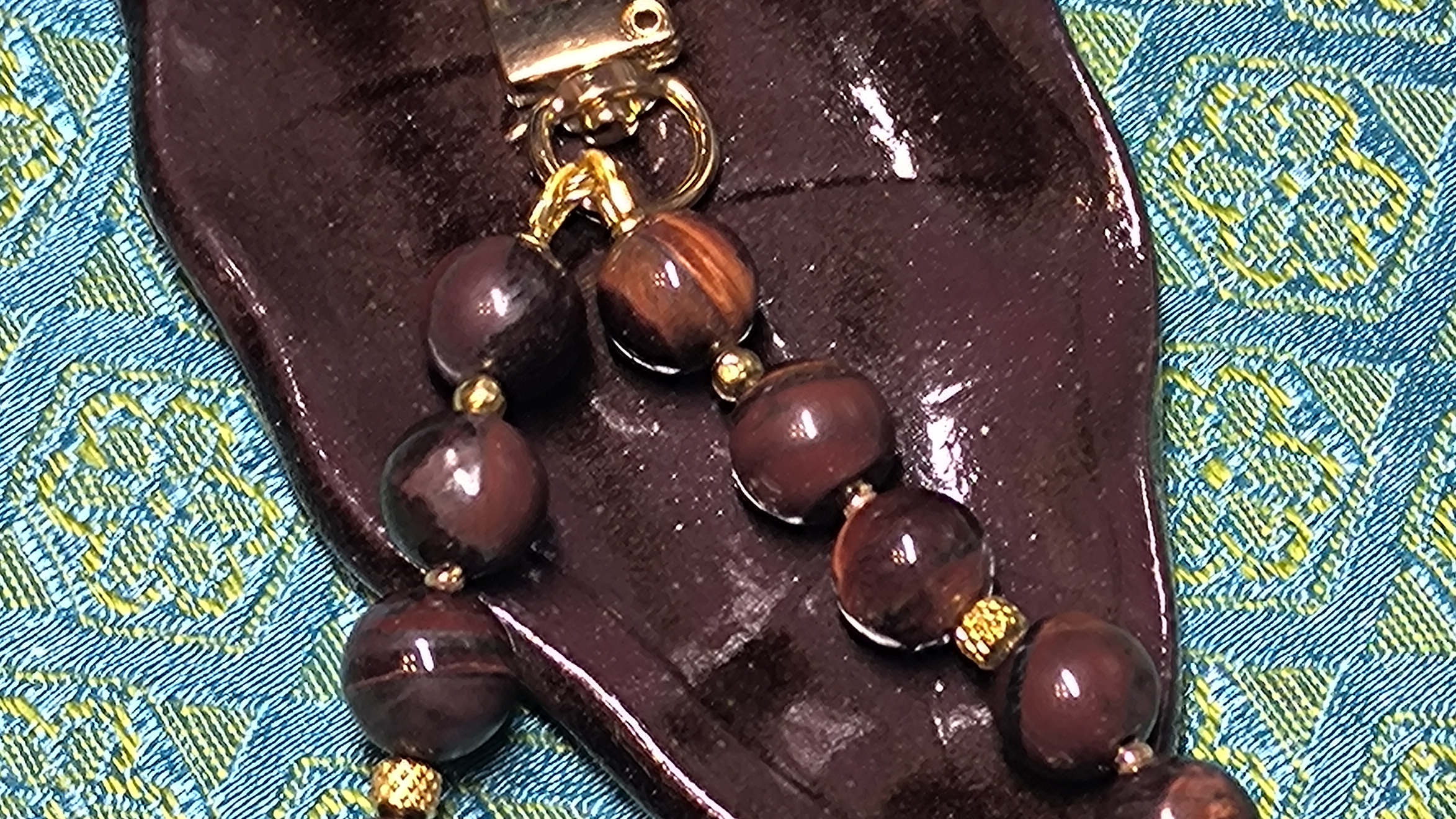 Подвес из натурального "Бычьего глаза"