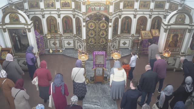 Запись трансляции 29 марта 9:40. Часы. Литургия