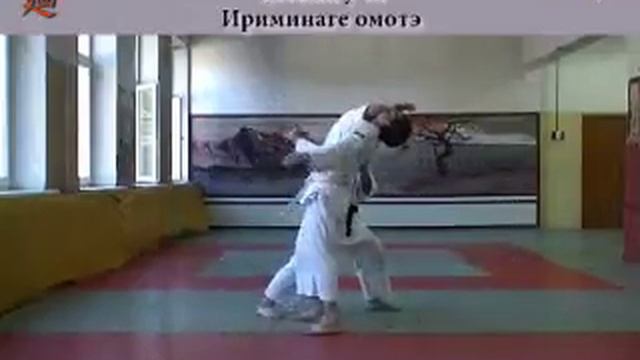 Шомен учи - ириминаге омоте вход ирими： вид справа [FozaTkU7JbQ]