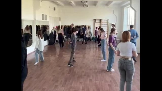 ЗАЛ  З  А С Т А В А  а