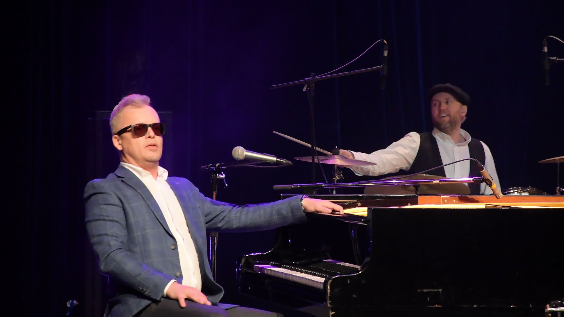 Денис Мажуков - Рок н ролл