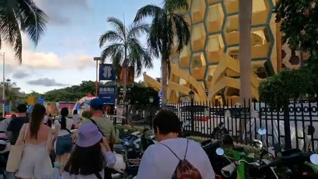 Остров Хайнань ПАРК ОЛЕНЬ ПОВЕРНУЛ ГОЛОВУ Часть 2