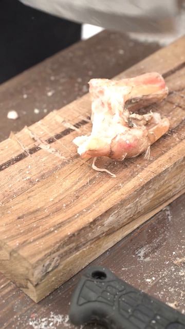 Топорик Вепрь. Крошим кости